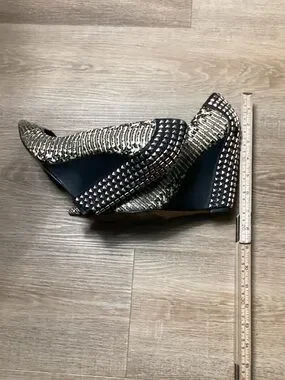 RACHEL Rachel Roy | Shoes | Rachel Rachel Roy Black And Gold Studded ...
